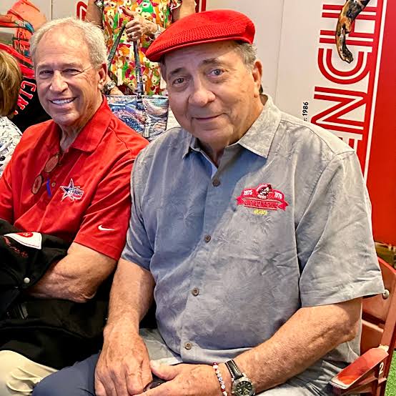 Cincinnati reds legends Johnny Bench Returns as co-owner in a ...